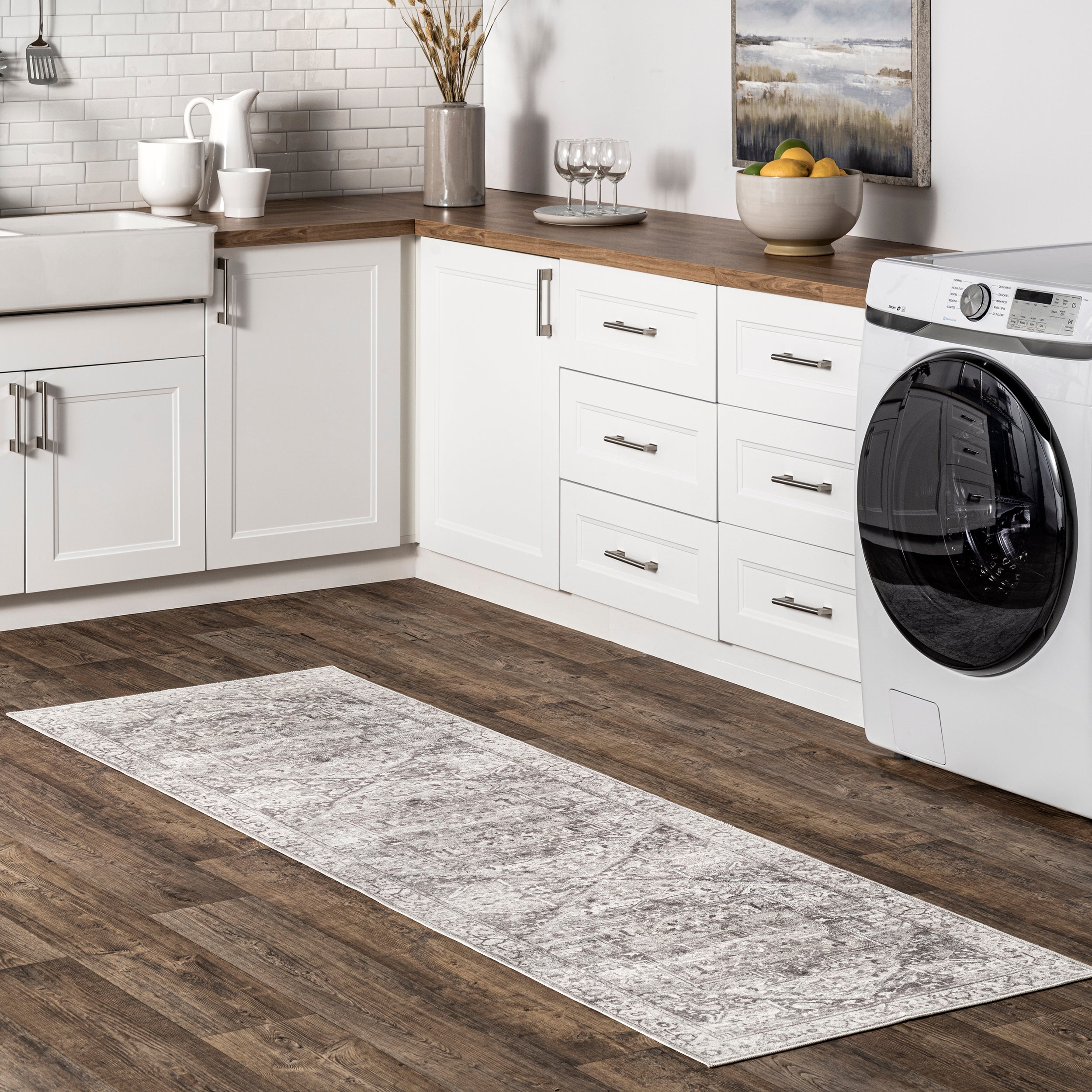 Brielle Machine Washable Vintage Medallion Area Rug — nuLOOM