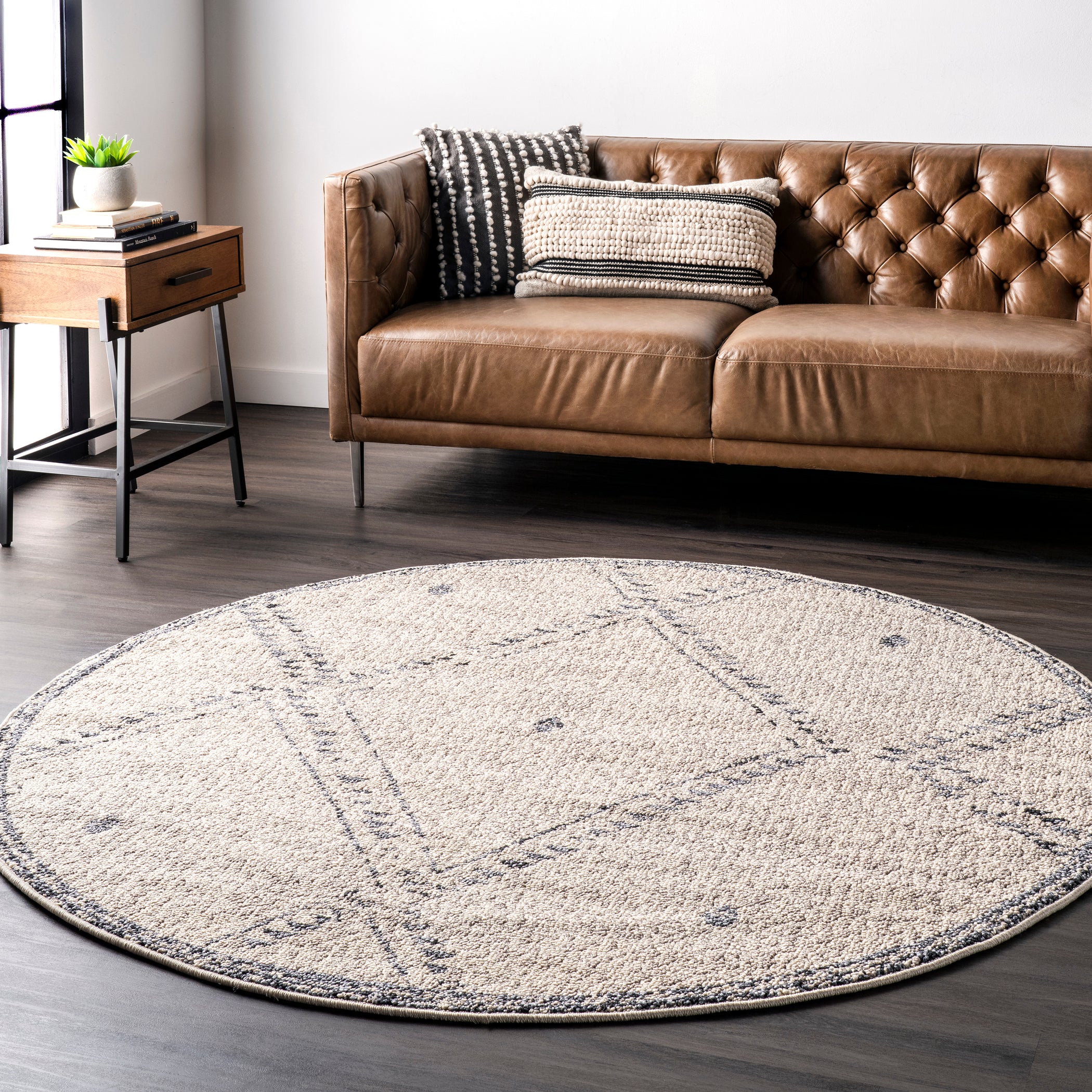 Blaine Dotted Diamond Area Rug — nuLOOM