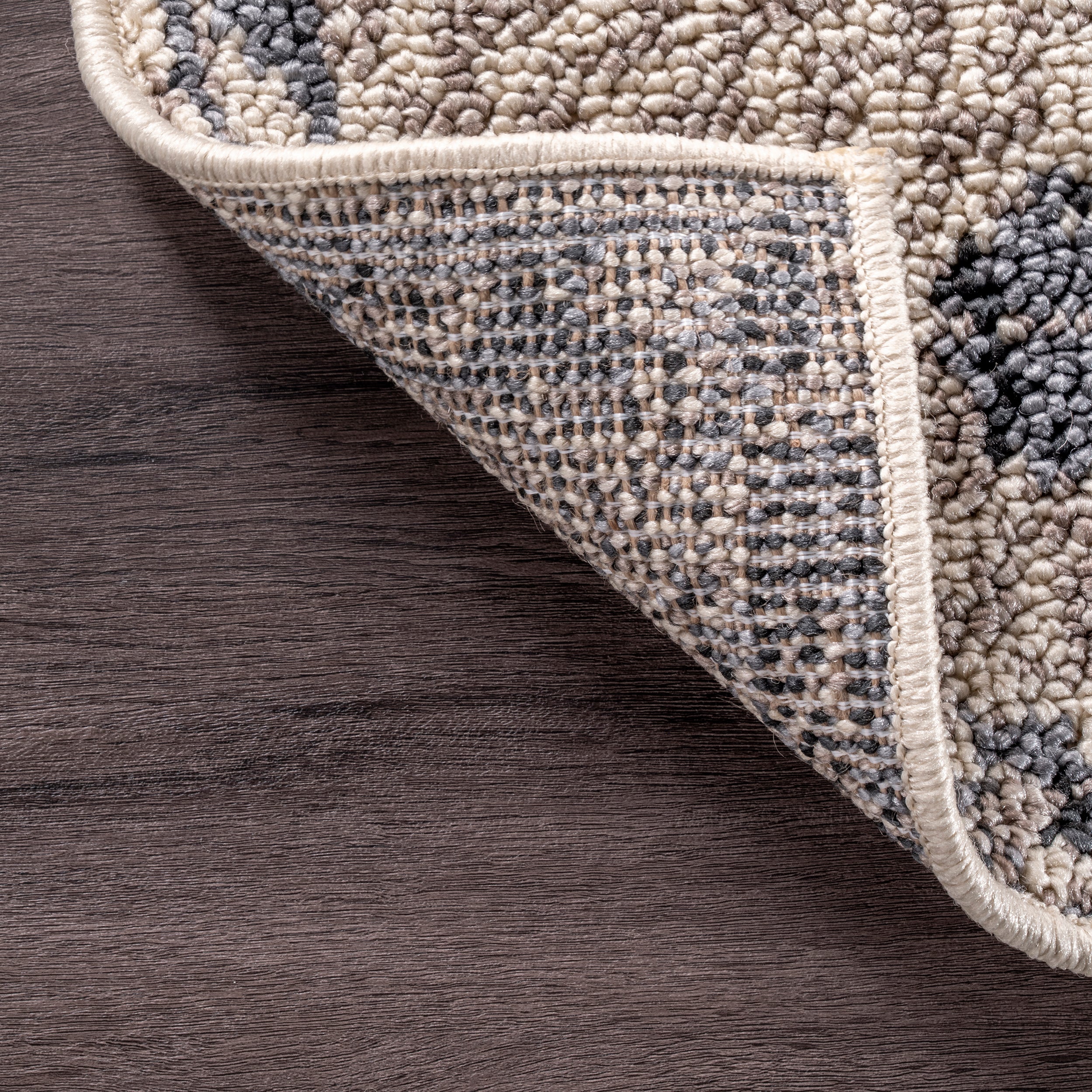 Blaine Dotted Diamond Area Rug — nuLOOM