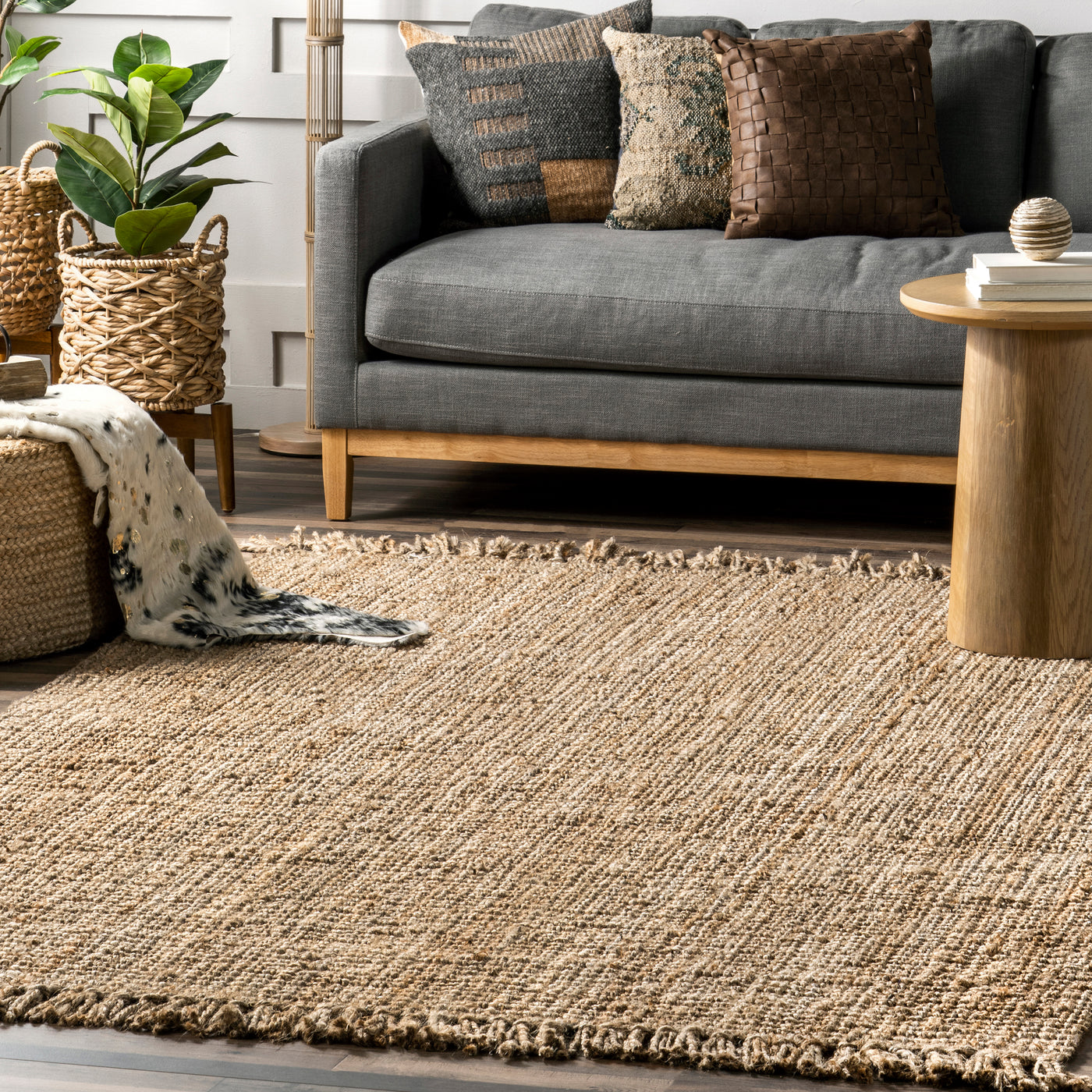 Daniela Farmhouse Chunky Jute Area Rug — nuLOOM