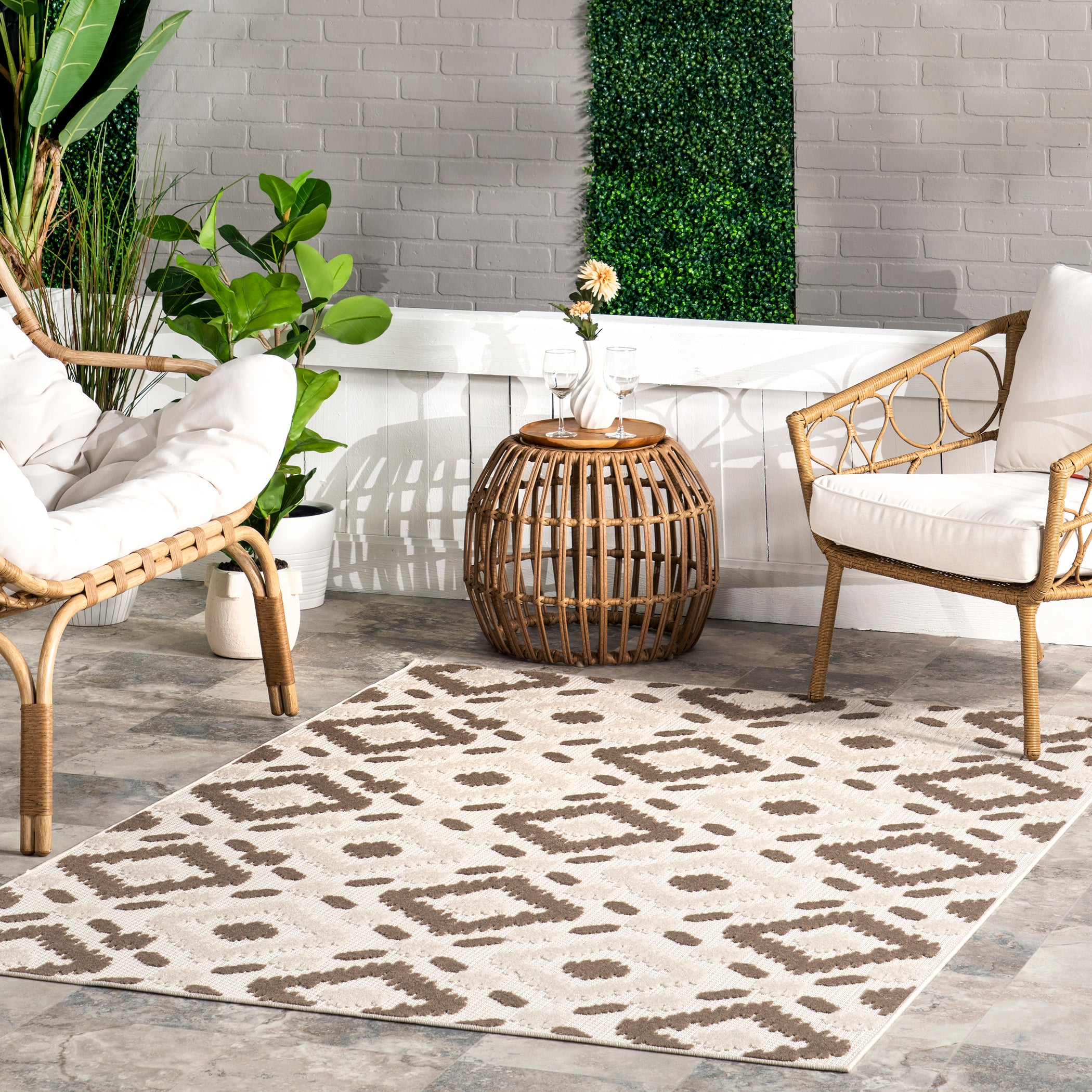 Indoor/Outdoor Transitional Labyrinth Area Rug — nuLOOM