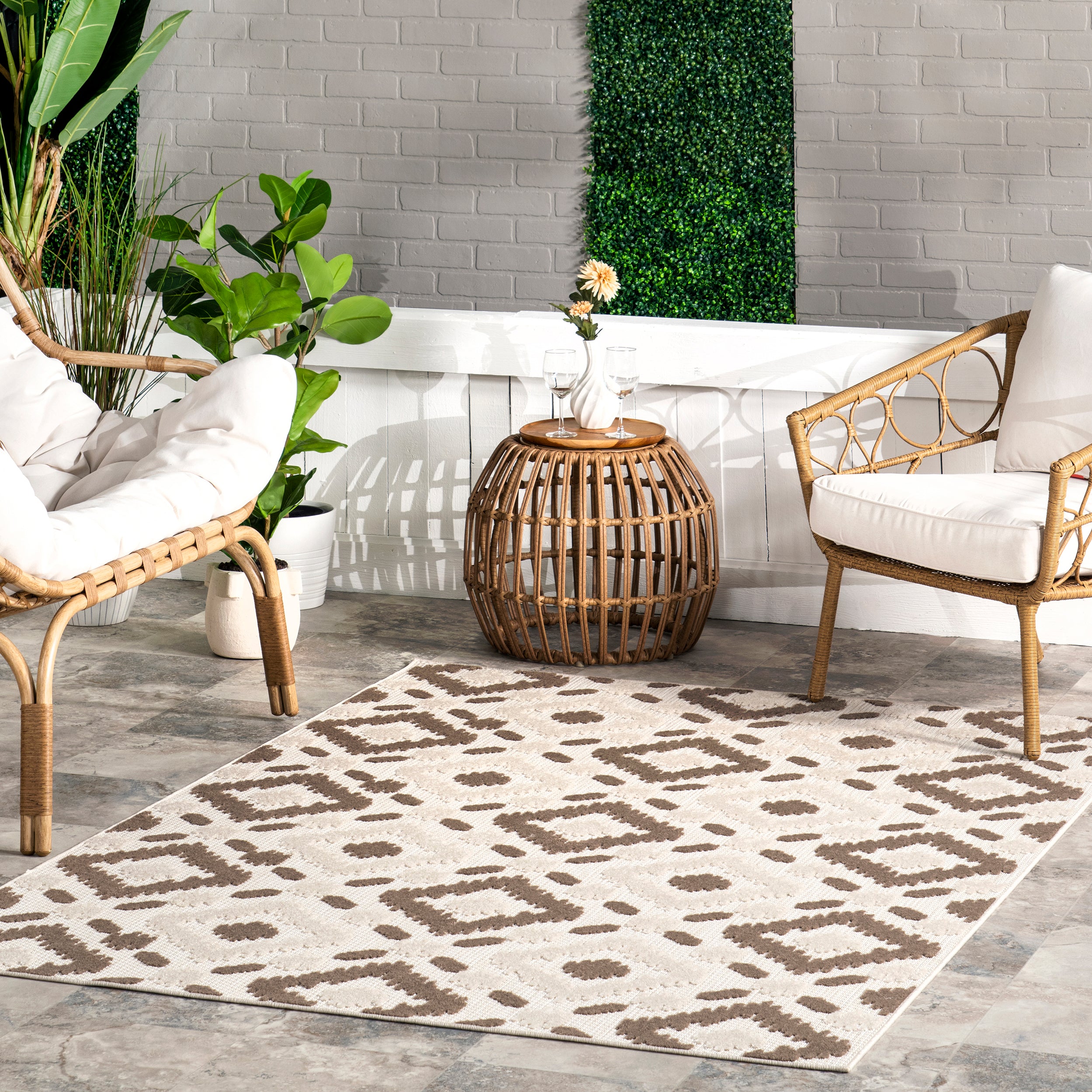 Indoor/Outdoor Transitional Labyrinth Area Rug — nuLOOM