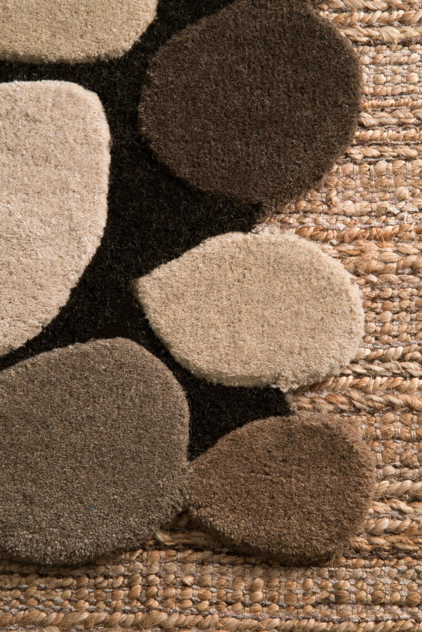 Hand Tufted Pebbles Area Rug — nuLOOM