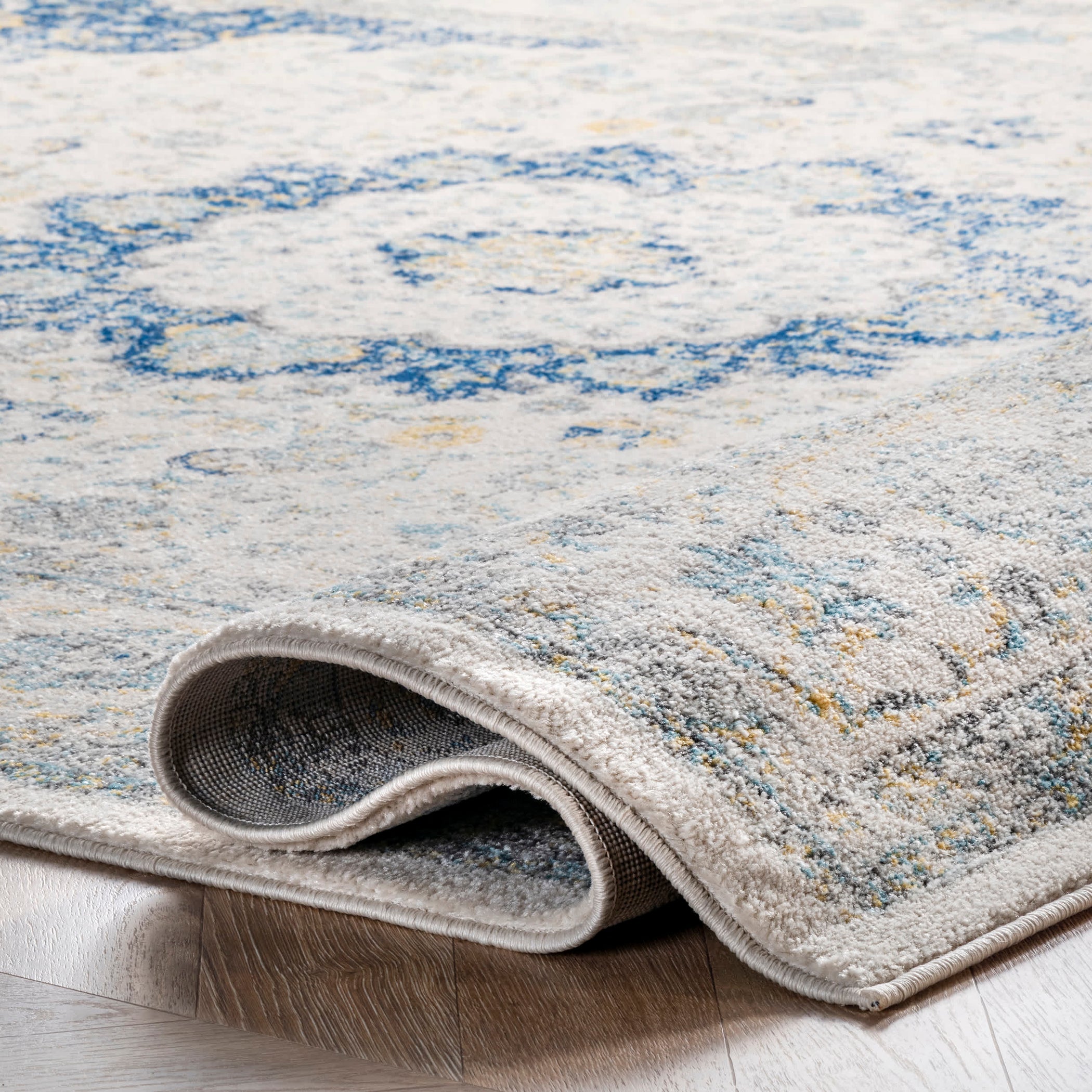 Traditional Medallion Verona Area Rug — nuLOOM