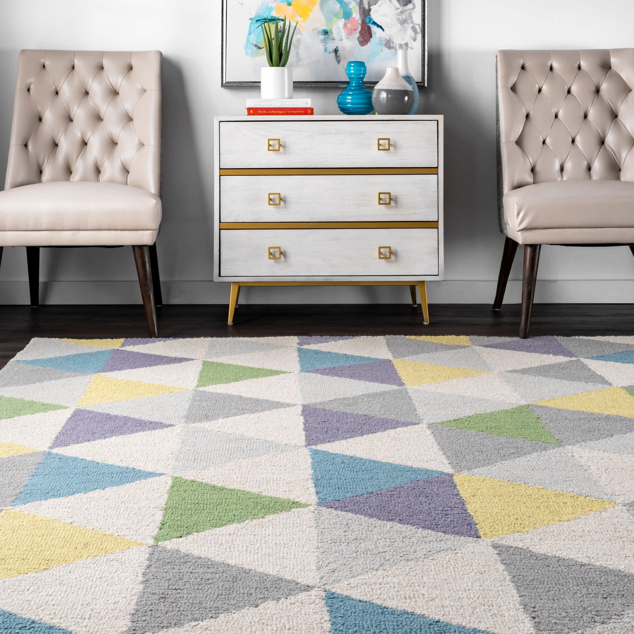 Bianca Triangles Area Rug — nuLOOM